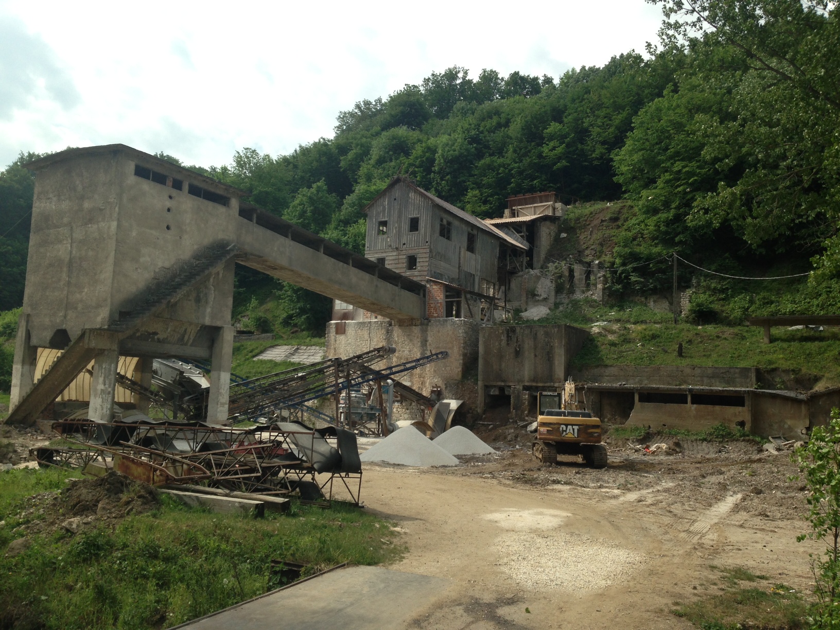 Investiție de peste 3 milioane de euro în exploatarea calcarului ...