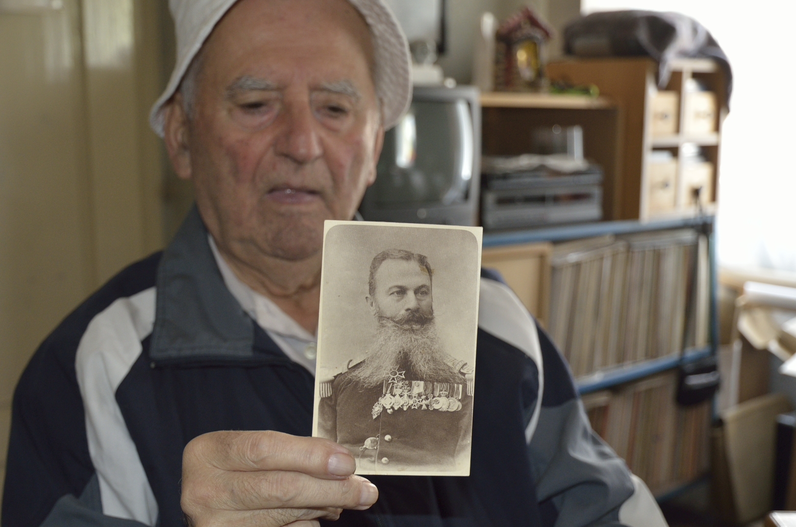 Poveste cu evrei, intelectuali și generali!