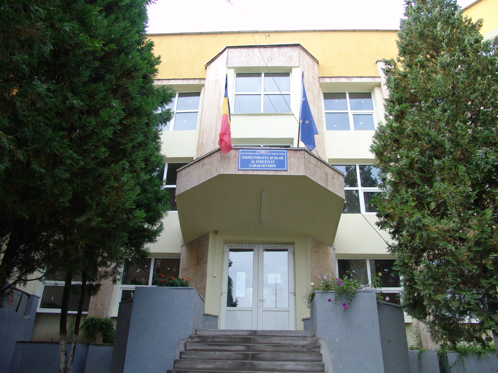 Probleme semnalate de ISJ Caraș-Severin în prag de an școlar