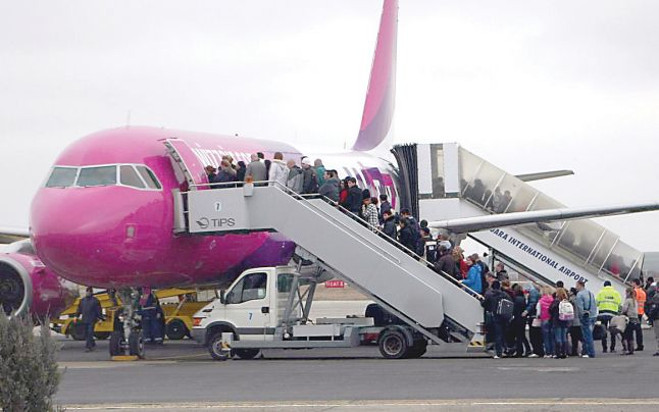 Bănățenii aleg călătoriile cu avionul. În 2017 se anunță un record istoric!