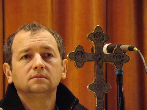 Dan Puric va conferenţia în Parcul Tricolorului din Reşiţa. La ...