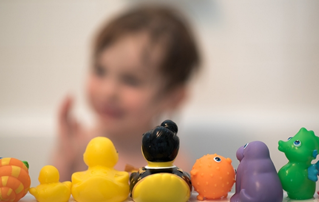 Copiii părăsiți au nevoie de familie. Un nou curs gratuit de asistent ...