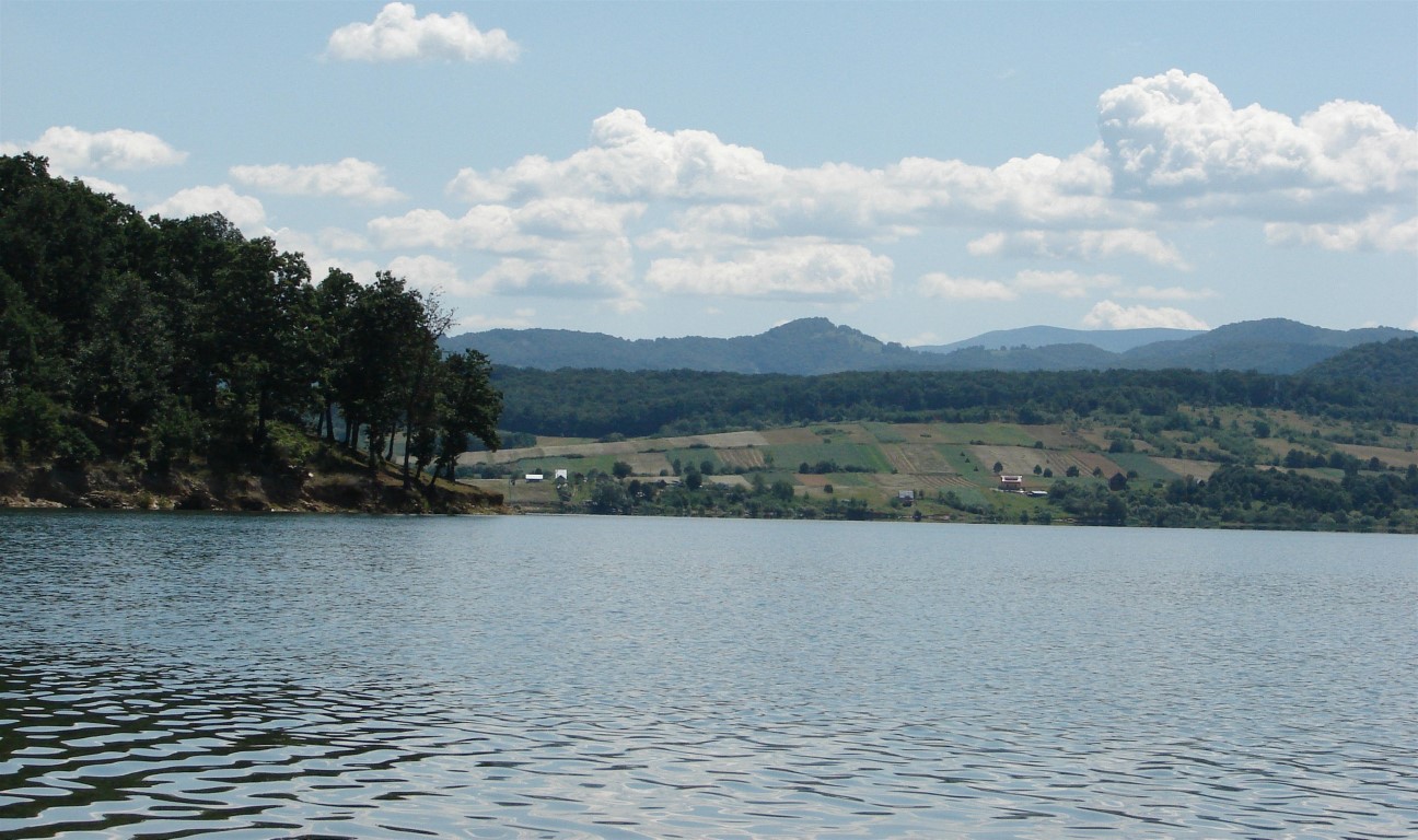 Investiții importante! Baraj consolidat și insule plutitoare pe Lacul ...