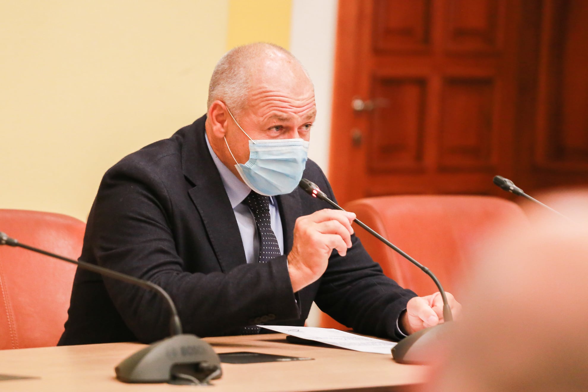 Domnule Dunca, numai studii de fezabilitate, la limita legală, la 30. ...