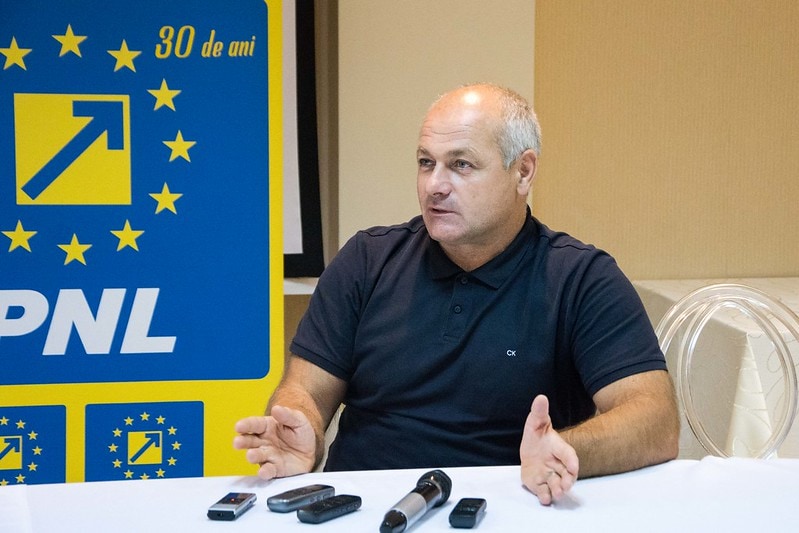 Dunca s-a apucat de politică și îi cere președintelui Iohannis să nu ...