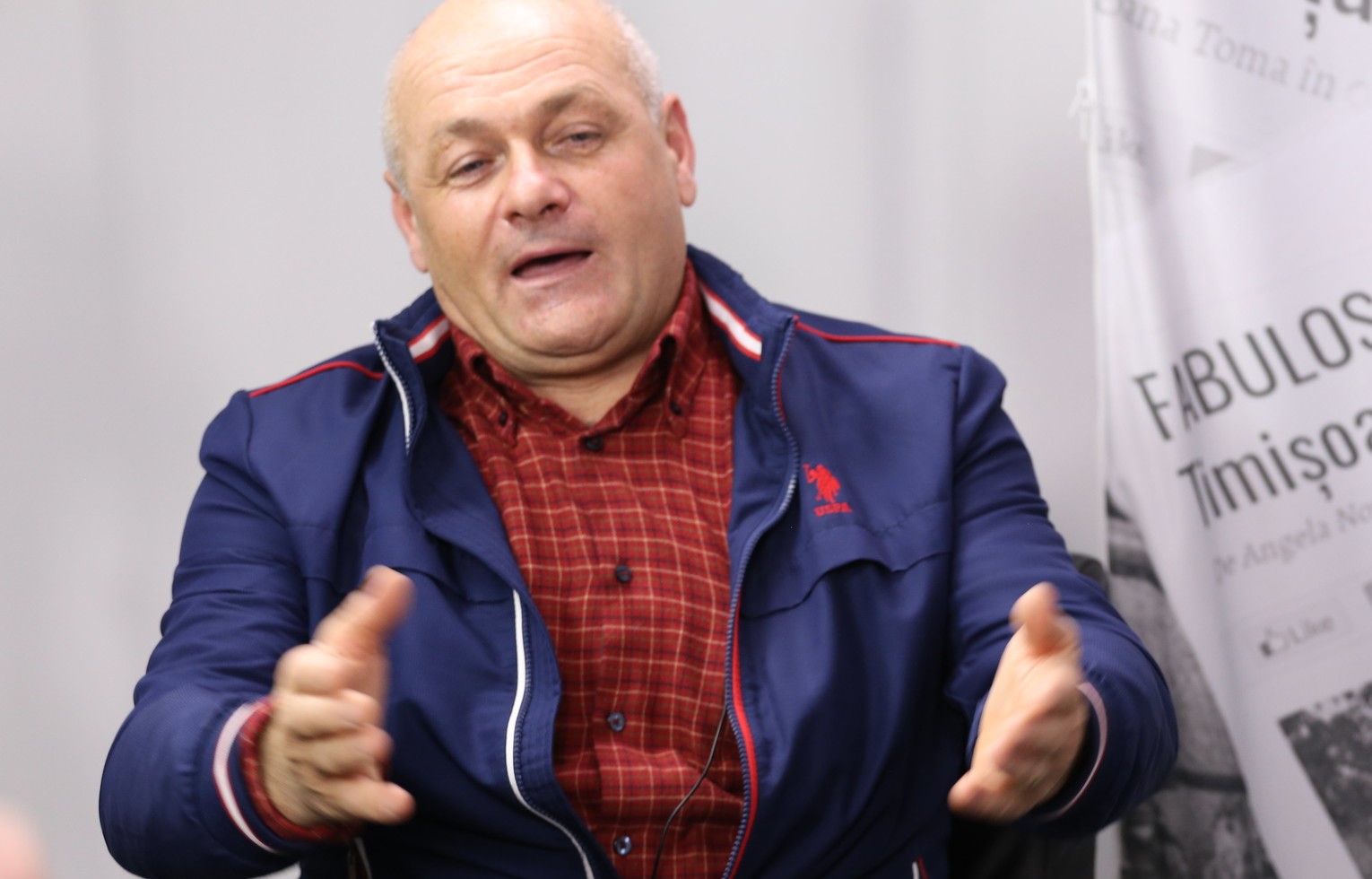 Romeo Dunca strigă disperat după colacul de salvare! Apele sunt ...