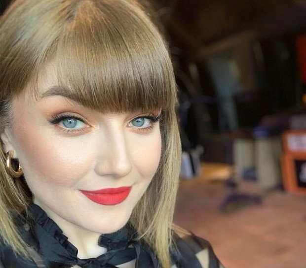 Alexandra Ungureanu cântă la Băile Herculane, cu ocazia zilelor orașului