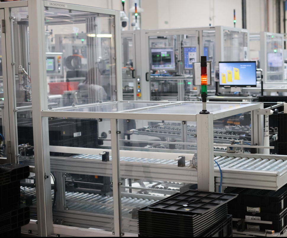 HELLA Ghiroda crește salariile în producție cu 18%. Cea mai mare ...