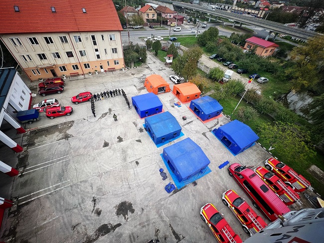 Simulare de cutremur! Tabără pentru sinistrați și intervenții rapide ...