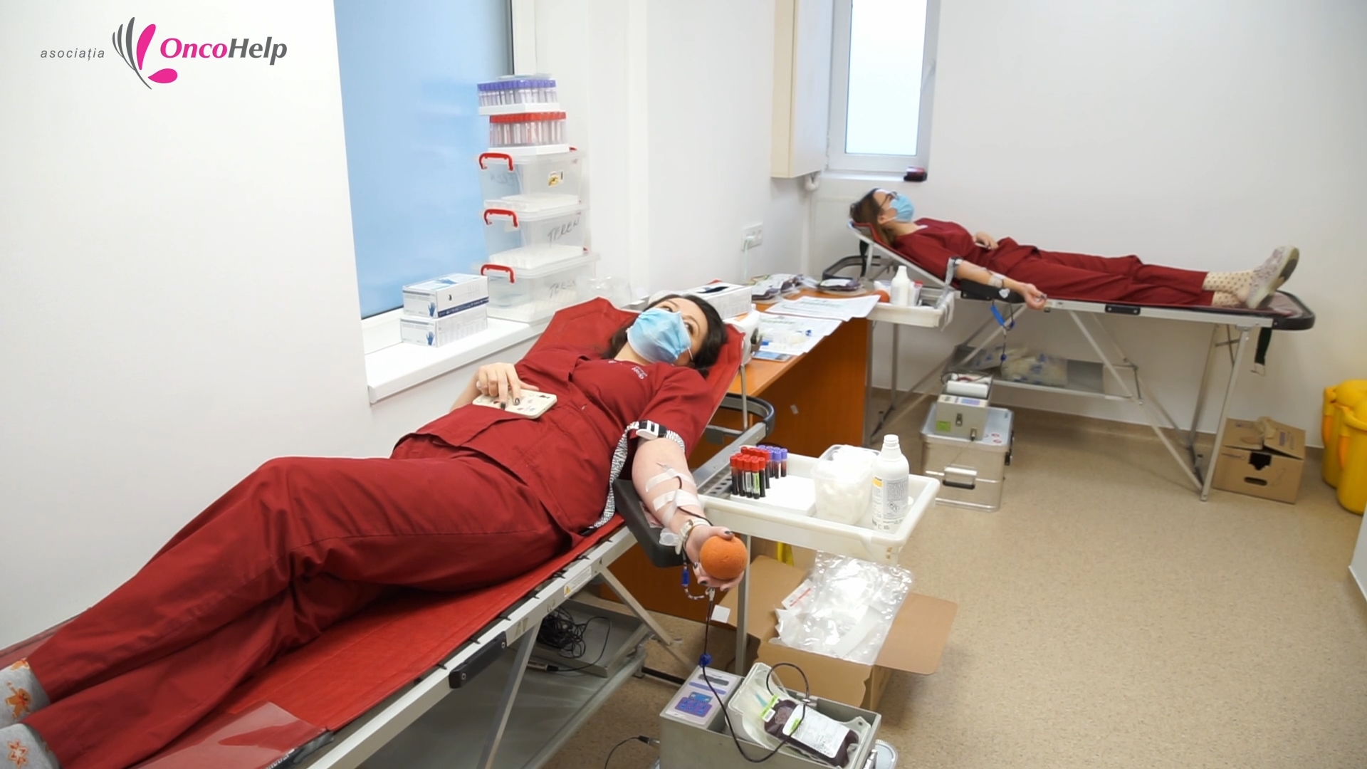 Orice picătură de sânge contează! Medicii de la OncoHelp au donat