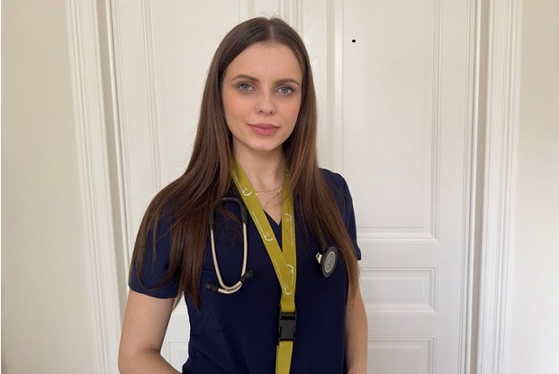 POVESTE DE VIAȚĂ… de la Bruxelles. Cu reșițeanca Alexandra Höcher ...