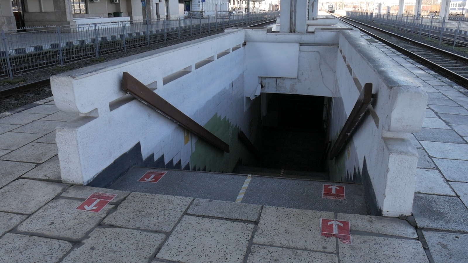 Tunelul de la Gara de Nord, închis pietonilor. Lucrările de modernizare ...