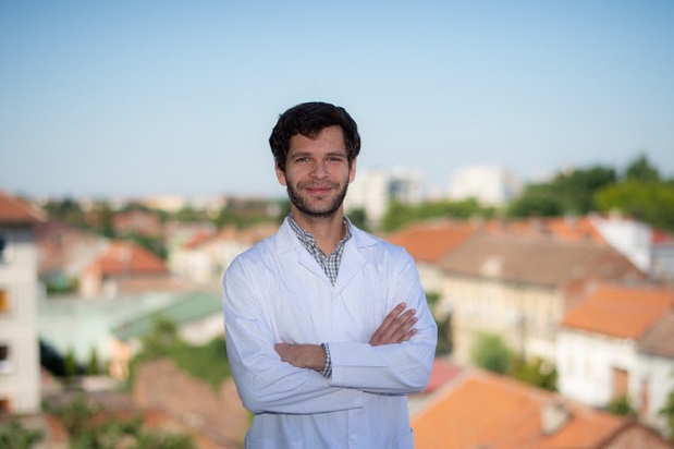 POVESTE DE VIAȚĂ. Radu Dragomir - medic oncolog, sportiv, violonist