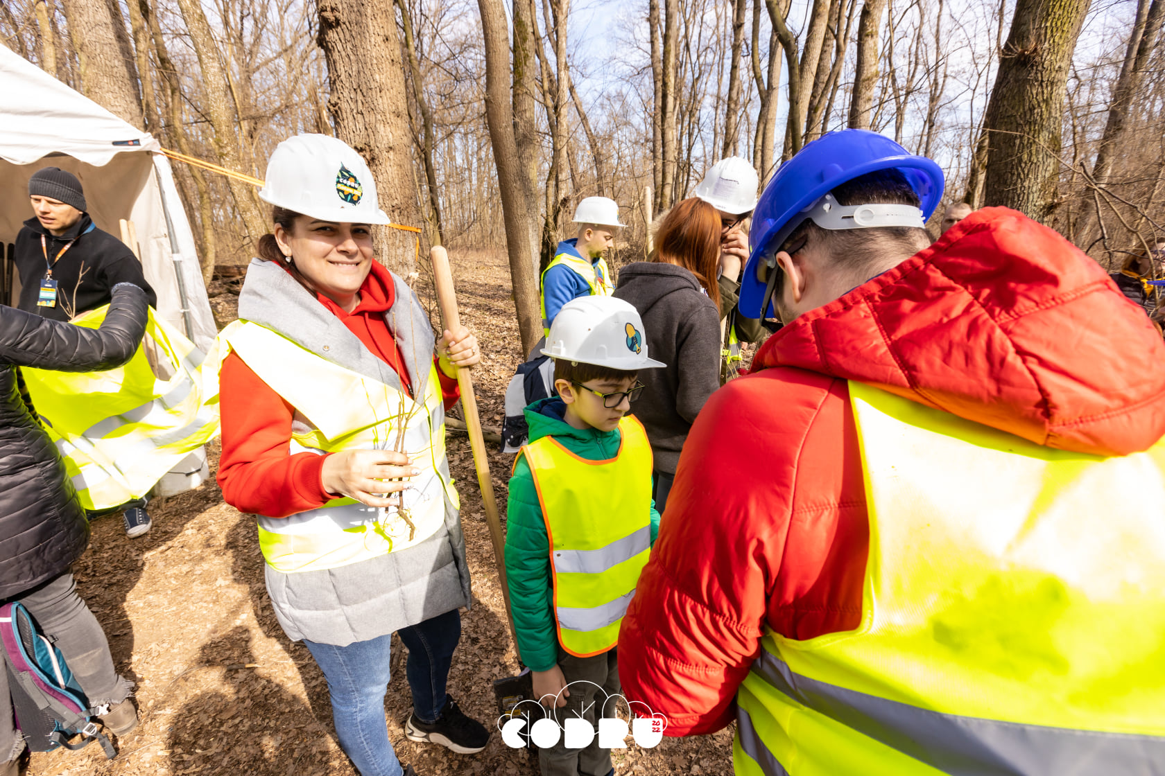 CODRU fest plantează copaci în Timiș