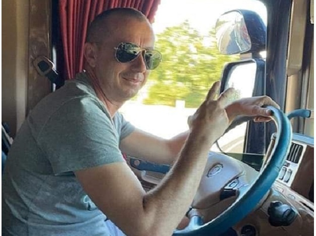 POVESTE DE VIAȚĂ. Ovidiu Orădan, călător prin Europa la volanul TIR ...