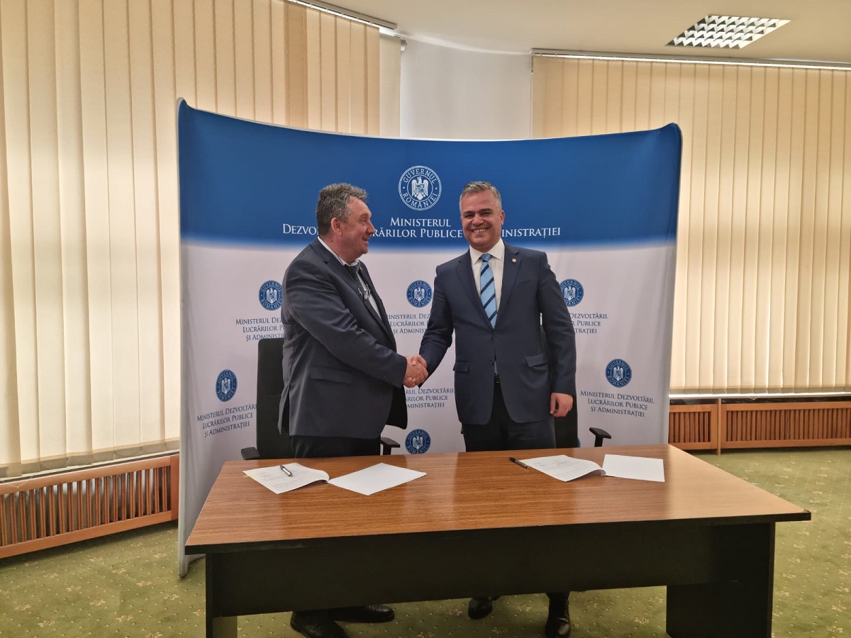 Peste 7 milioane de lei pentru reabilitarea a trei străzi din Anina