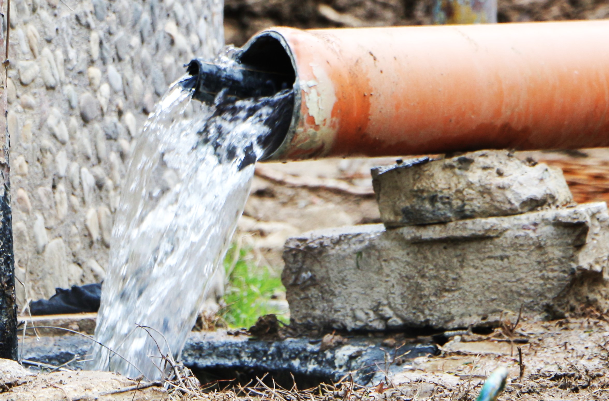 Apă termală la preț de chilipir, în fiecare pensiune din Herculane! Dar ...