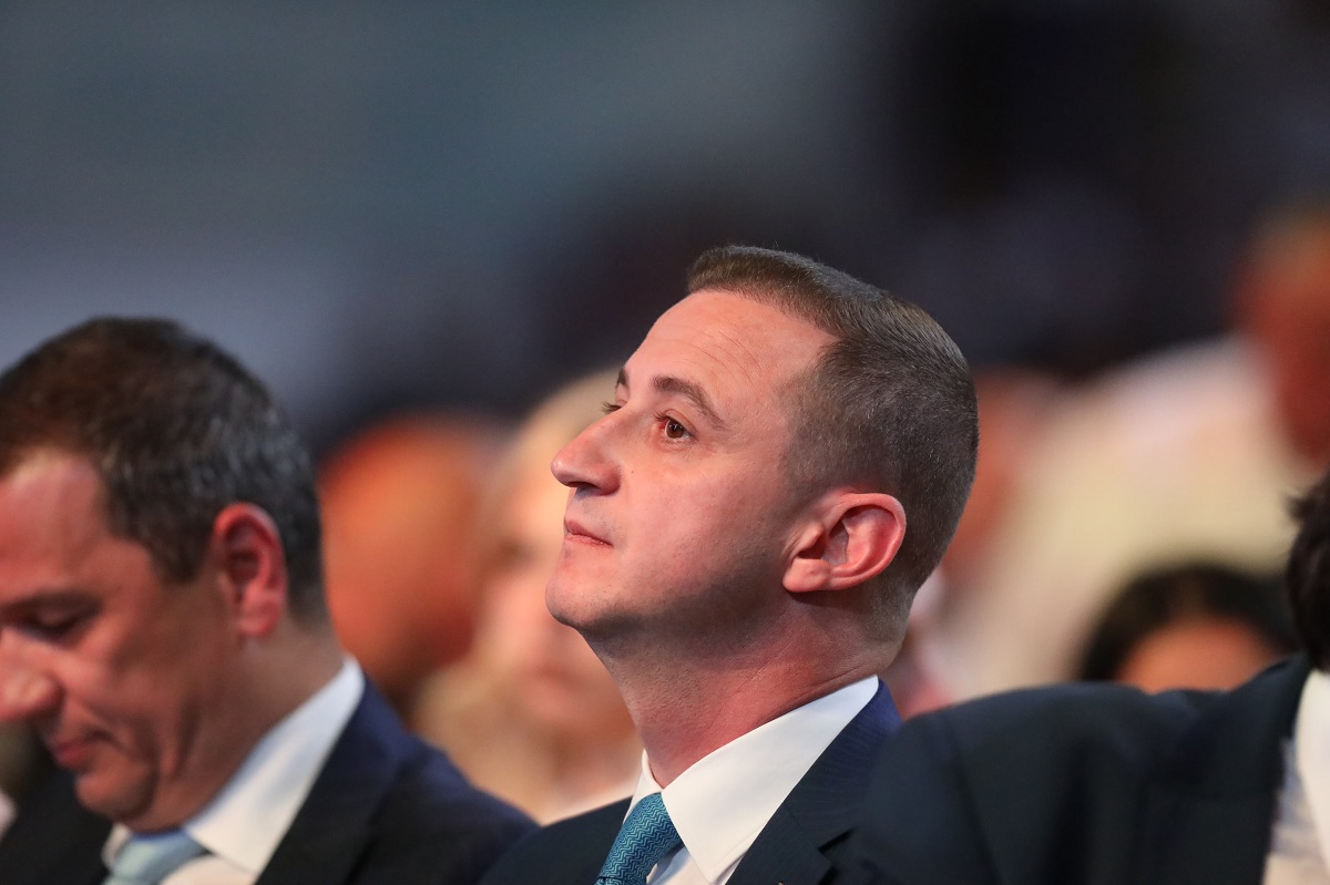 Eveniment cu fast de lansare a candidaturii lui Alfred Simonis pentru ...