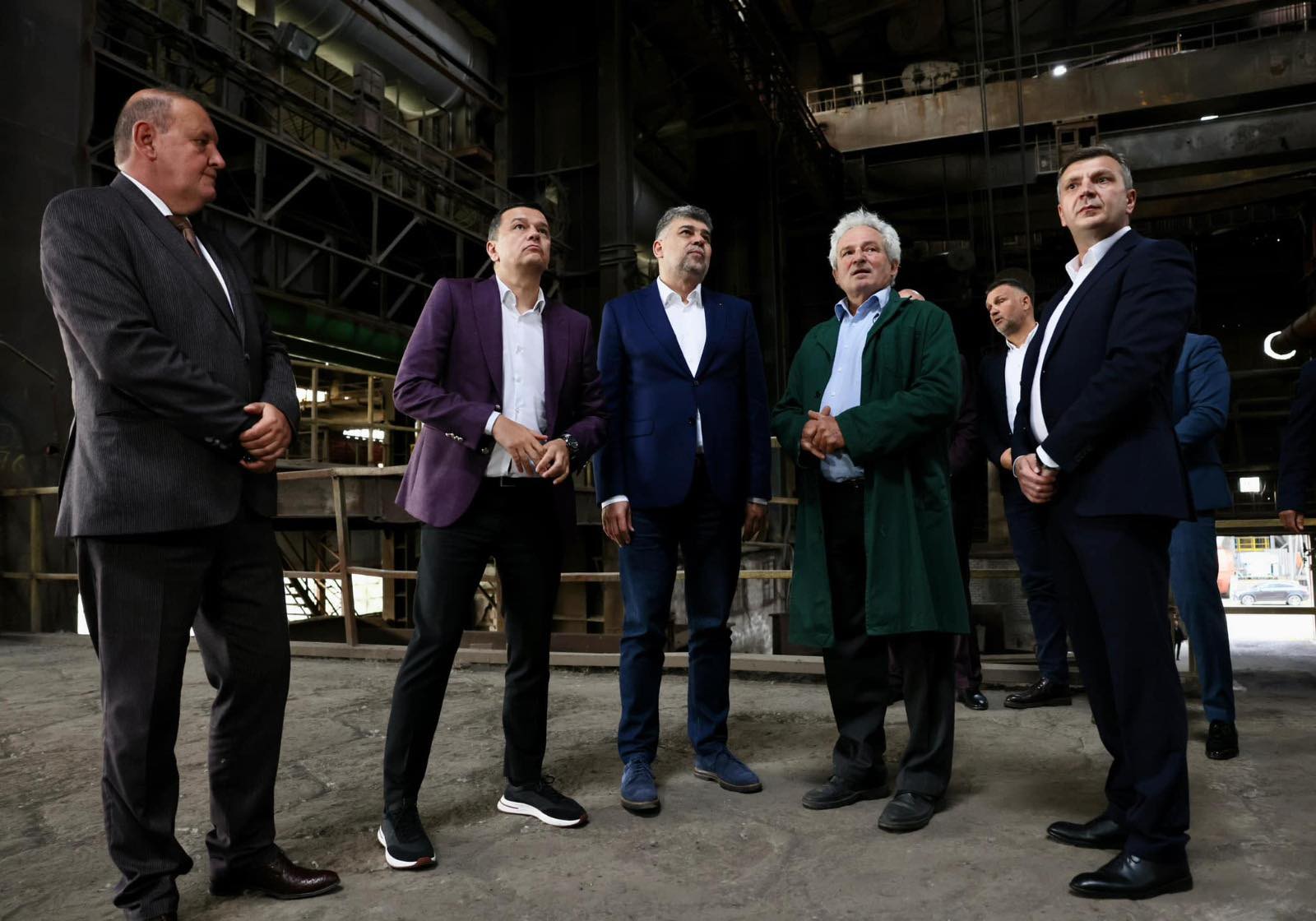 Toți se pozează acum cu „escrocheria PSD” de la Oțelu Roșu!