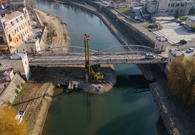 Reabilitarea Podului de Fier din Lugoj: lucrările se concentrează la ...